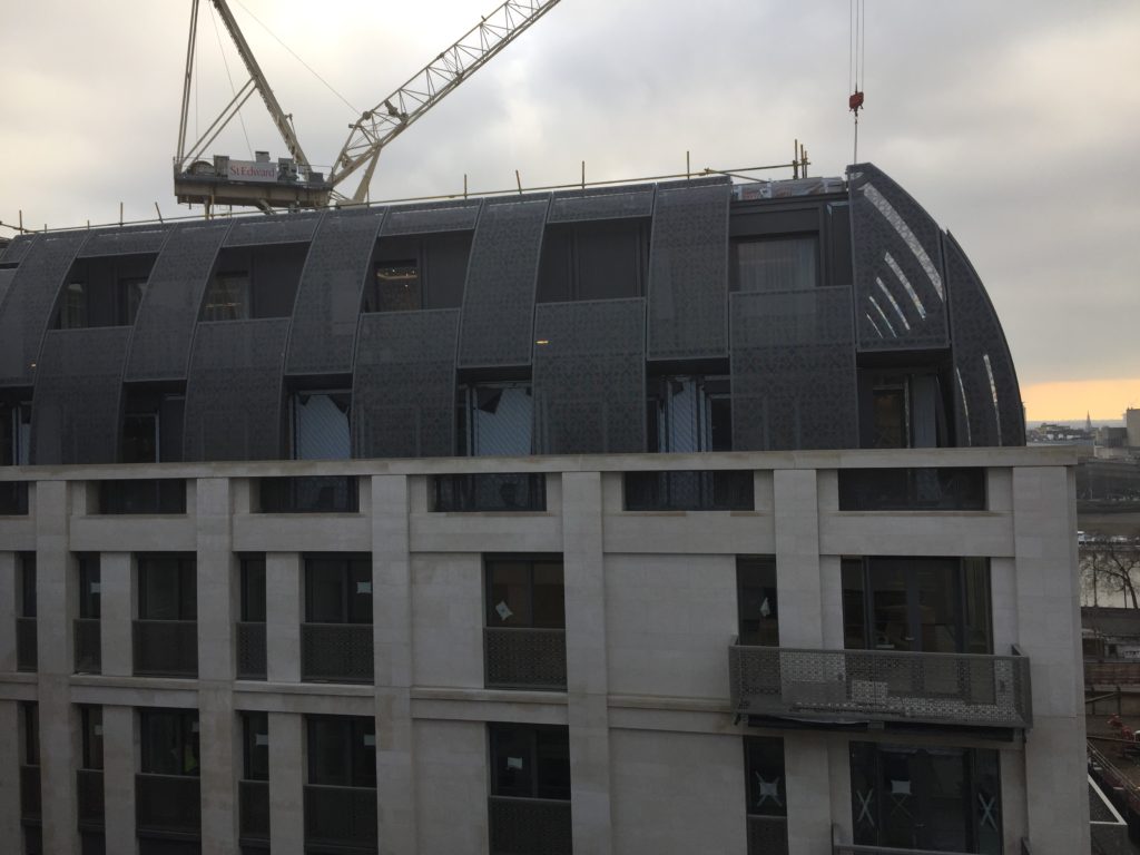 190 Strand Residence – Metal Koza